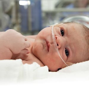Prématurés: Soins et services offerts au CHU Sainte-Justine